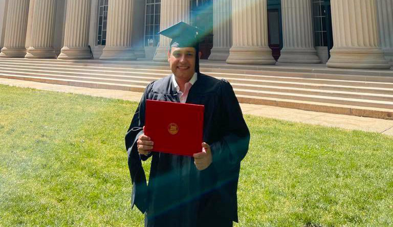 Mauricio Lizcano se graduó en el Mit después de haber hecho una mestría ...