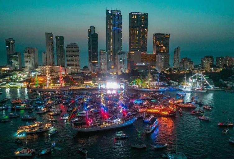 La Armada de Colombia celebra su bicentenario con revista naval en la ...
