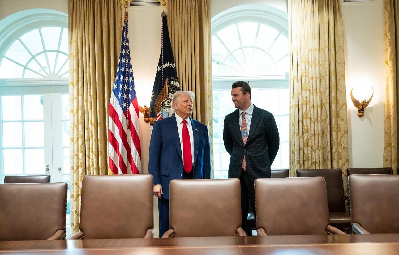 El alcalde de Lima rinde homenaje a Charlie Kirk con críticas a «la ...